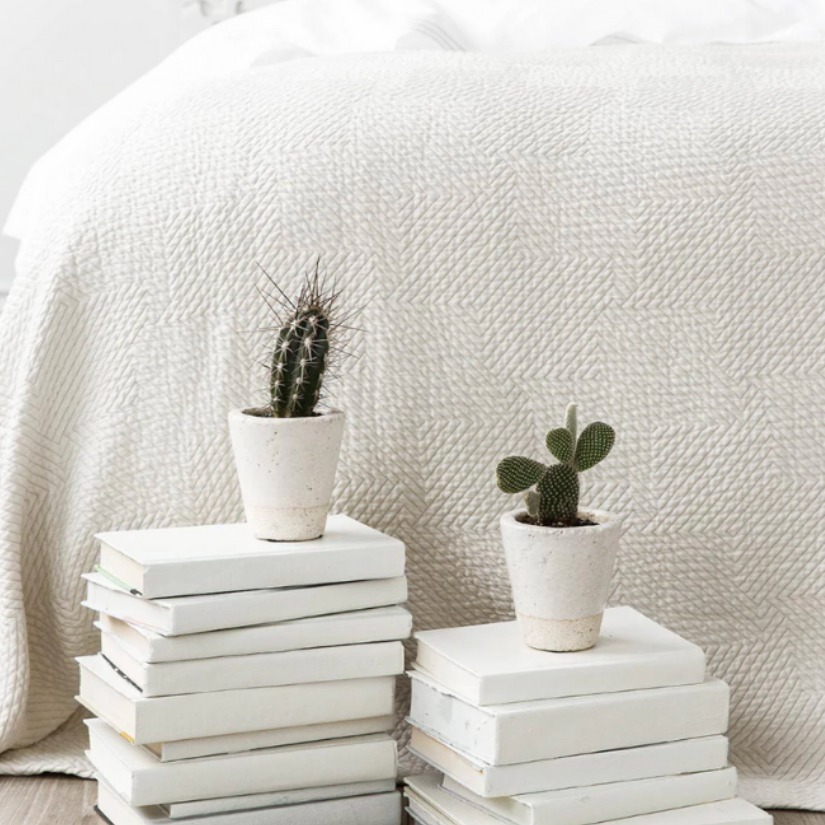 Au Lit Fine Linens - Simply Home Decorating
